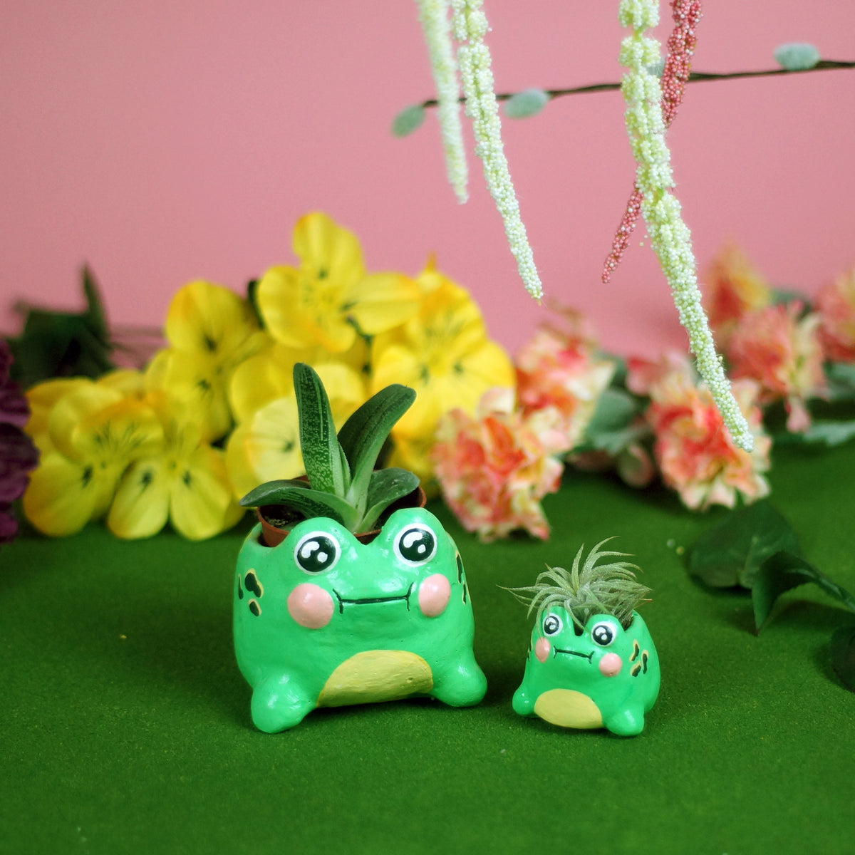 Big Froggy Planter – Spacequeenstudio